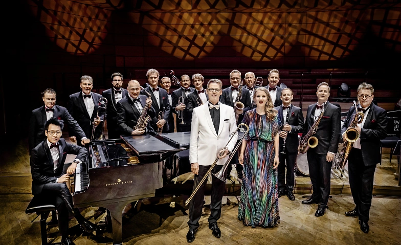 Glenn Miller Orchestra directed by Uli Plettendorff in Rostock | Swing ...